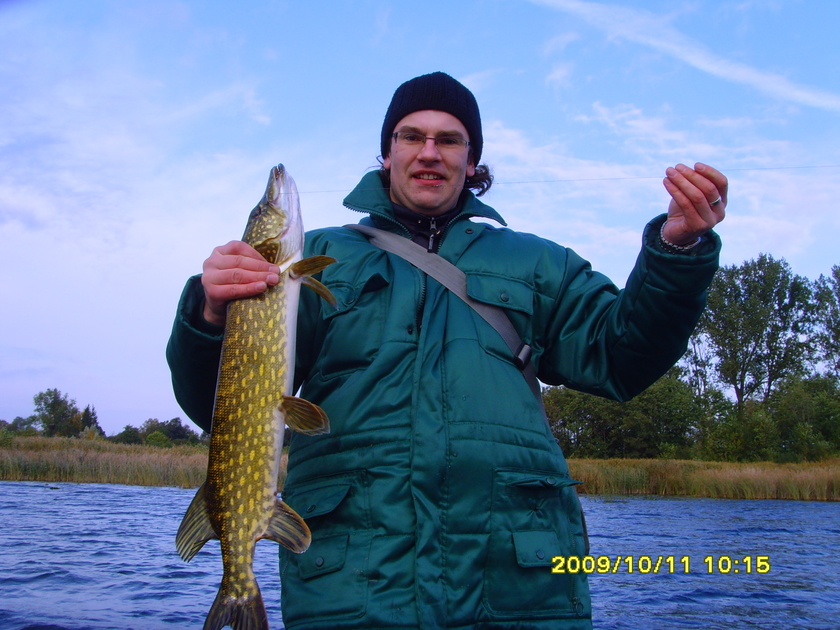 Northern Pike, 6lb 1oz , cought at 10/11/2009 - information about the ...
