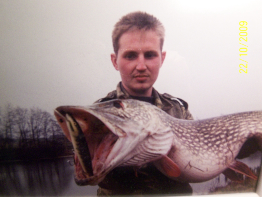 Northern Pike, 22lb, 3ft 5(1/2)in , cought at 11/10/2009 - information ...
